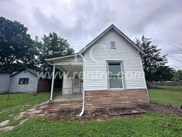 708 Harmon, 2 beds, 1 full bath