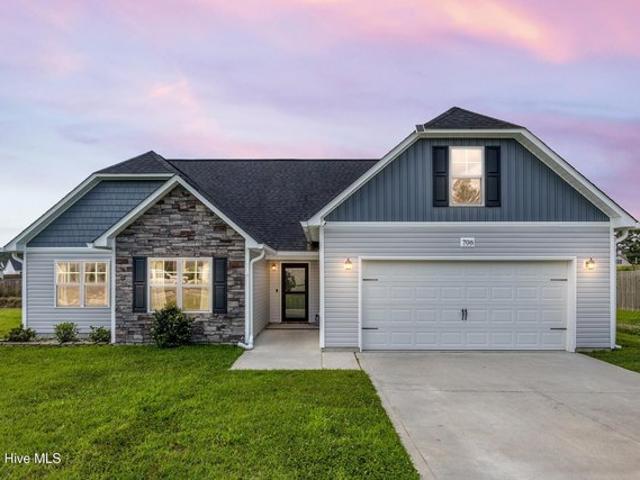 708 Ingram Ct, Jacksonville, NC 28540