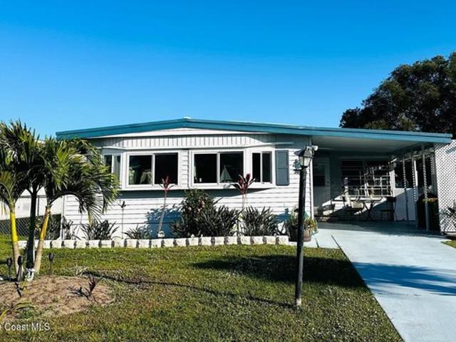 708 Lark Dr, Barefoot Bay, FL 32976