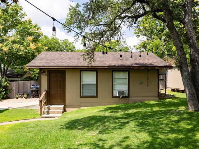 708 Mockingbird Ln, Kerrville, TX 78028 | MLS #124573
