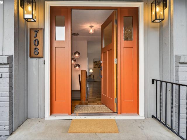 708 manzanita way