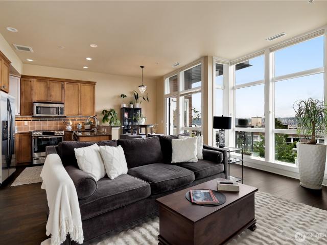 708 Market Street # 402