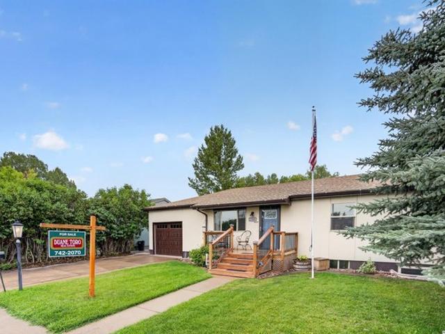 708 Mitchell St, Laramie, WY 82072