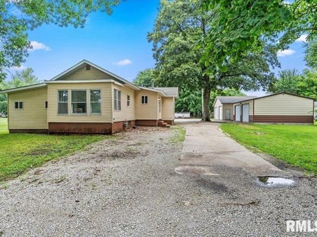 708 N 4th St, Auburn, IL 62615