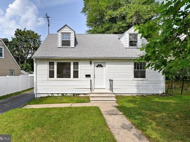 708 Nathan Hale Ave, Trenton, NJ 08648