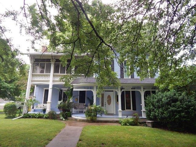 708 S College Ave, Aledo, IL 61231