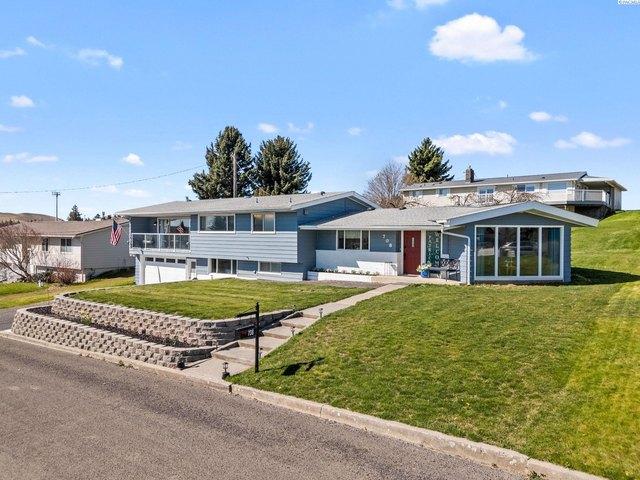708 S Crestview St, Colfax, WA 99111
