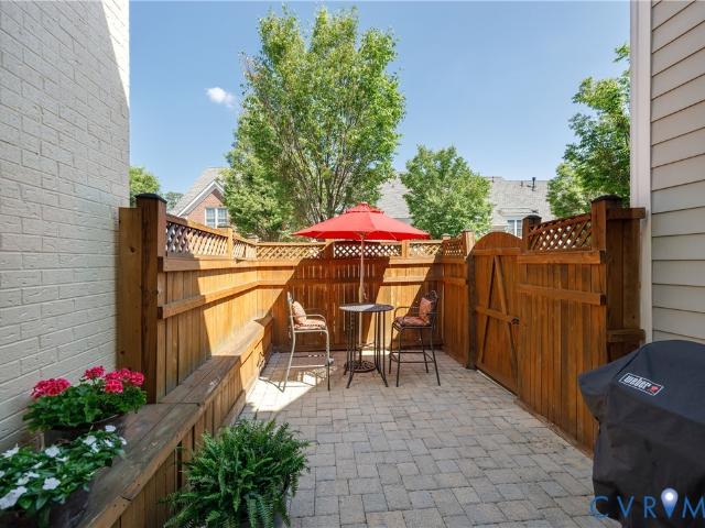 708 Southwark Lane