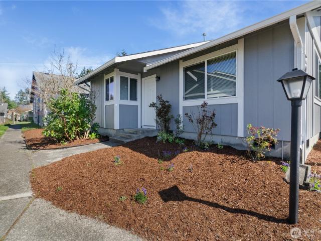 708 Salzburg Lane SE