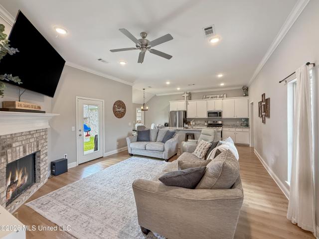 708 Silver Bend