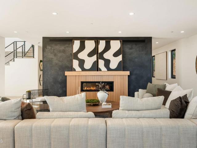 708 Skyview Terrace