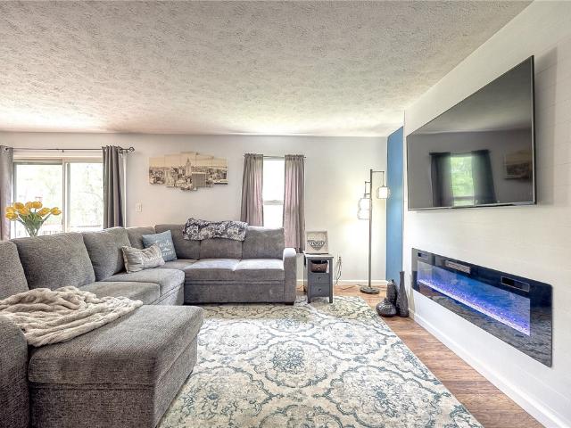 708 Sunset Circle