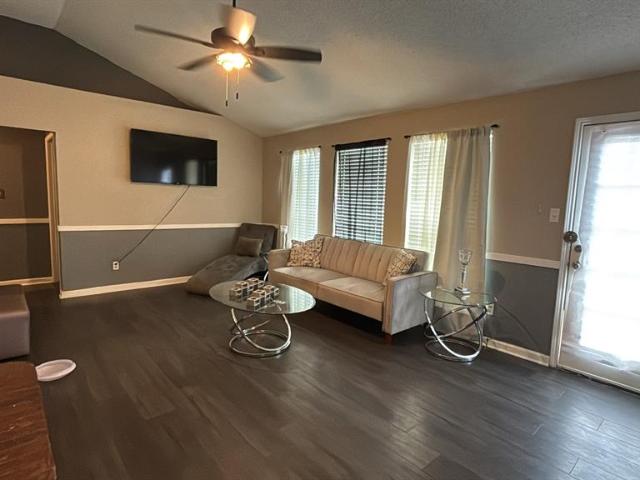 708 Port Richmond Way