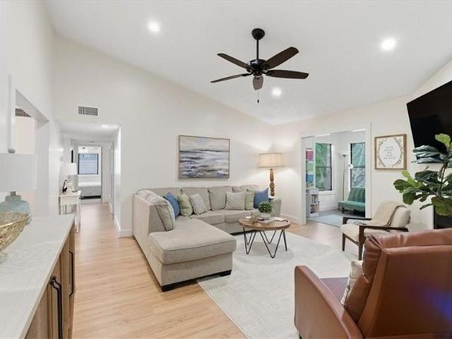 708 Parkaire Xing, Marietta, GA 30068