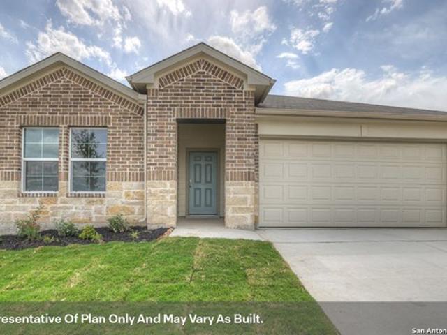 708 Peccary Pl, Seguin, TX 78155