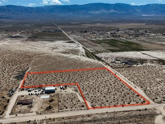 708 Rabbit Springs Rd, Lucerne Valley, CA 92356