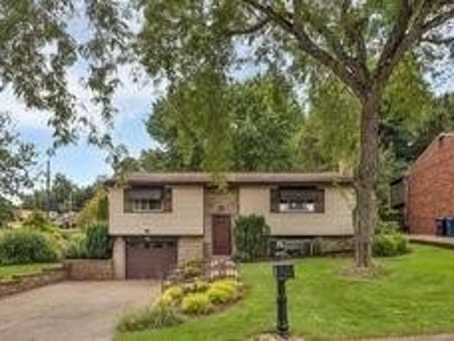 708 Regency Dr, Pittsburgh, PA 15239