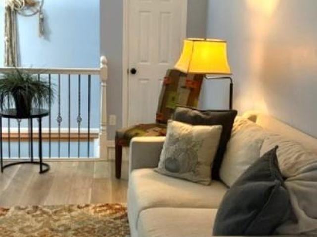 708 W 7th Street W