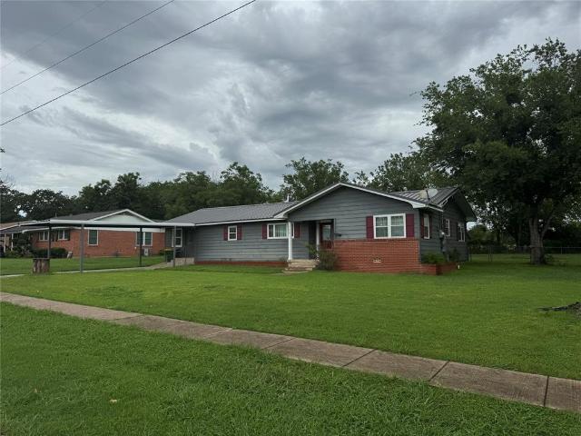 708 W 1st St, Hico, TX 76457 | MLS #21142