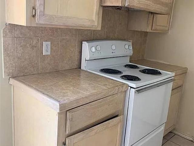 708 W Bronze Drive