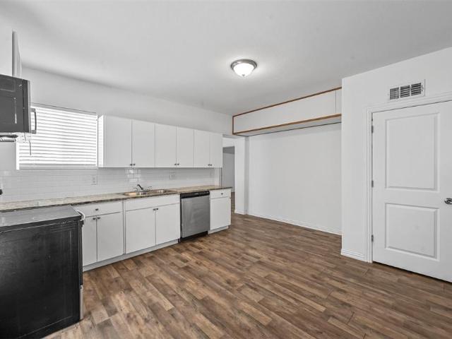 708 W Day Street