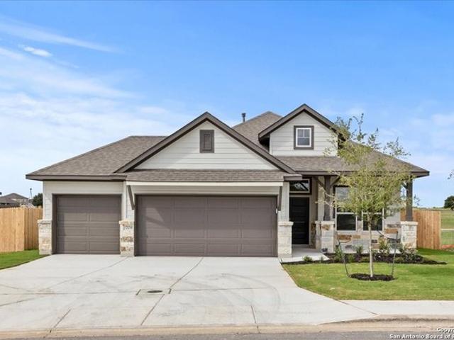708 Willowbrook Ave, New Braunfels, TX 78130