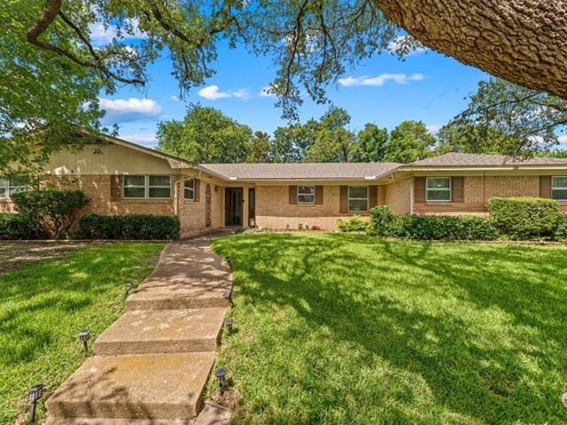 708 Topeka Dr, Woodway, TX 76712