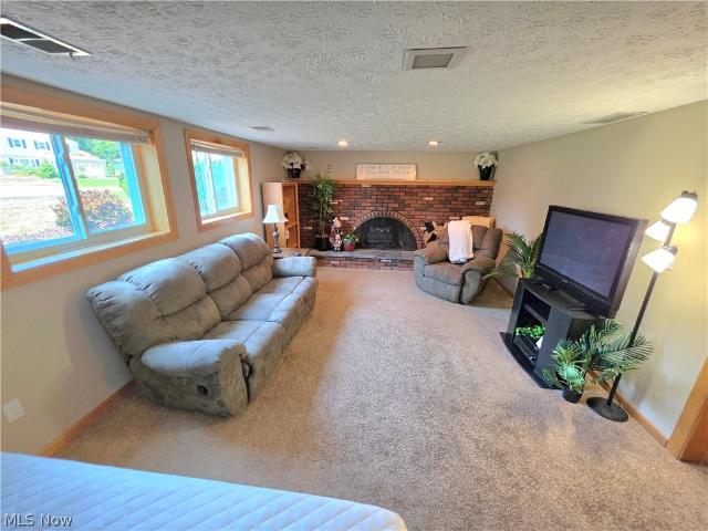 7095 Hoover Drive