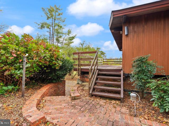 7099 Glen Curtiss Ln, Warrenton, VA 20187 | MLS #VAFQ2022