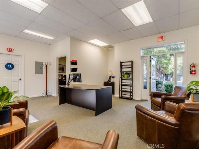 7090 Atascadero