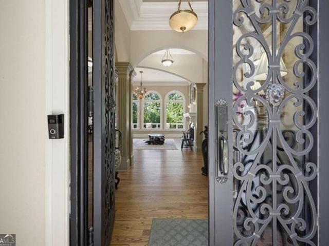 7090 Laurel Oak Dr, Suwanee, GA 30024