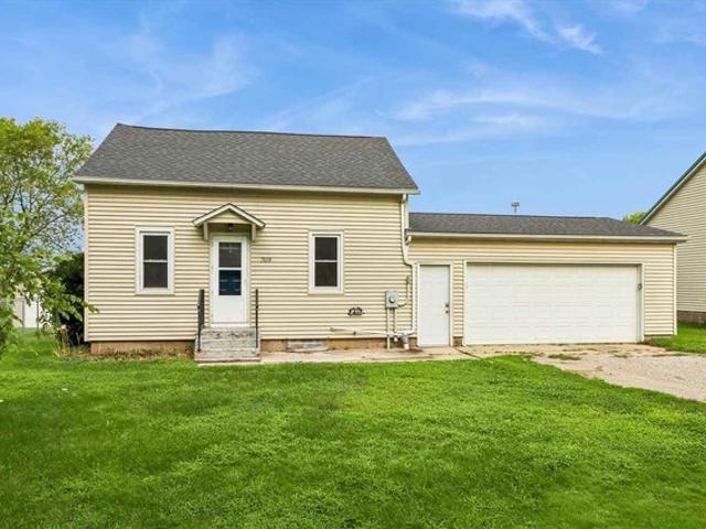 709 12th Ave, High Amana, IA 52203
