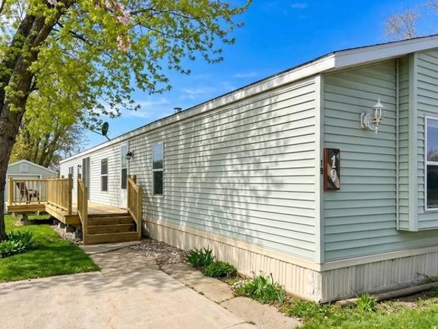 709 2nd St NE Trlr 19, Dyersville, IA 52040