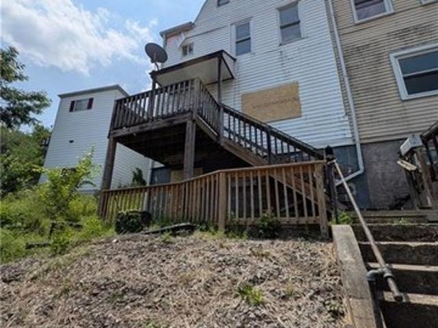 709 711 Fruit Way, McKees Rocks, PA 15136