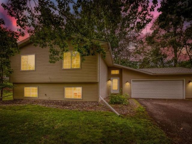 709 74th Ave N, Brooklyn Park, MN 55444