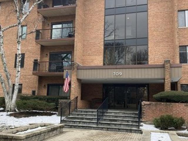 709 79th St Apt 408, Darien, IL 60561