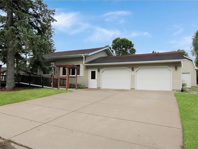 709 9th Ave NE, Brainerd, MN 56401