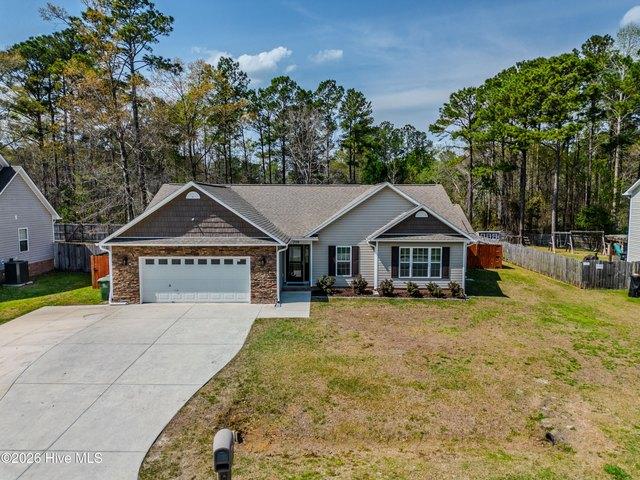 709 Cattail Ct, Jacksonville, NC 28540