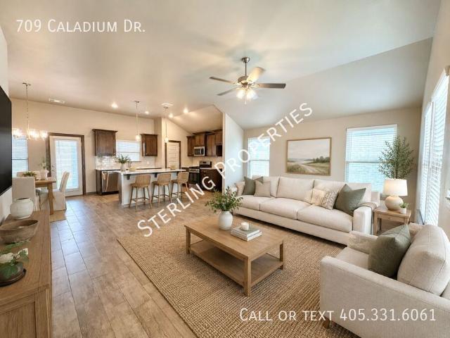709 Caladium Dr 3 beds, 2 full baths