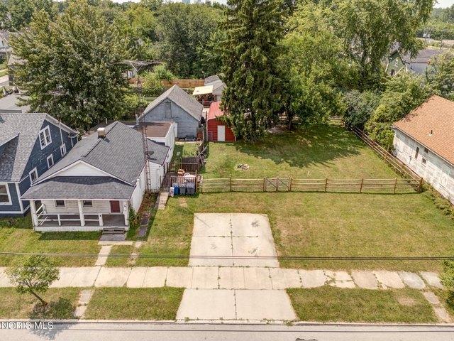 709 Chicago St, Toledo, OH 43611