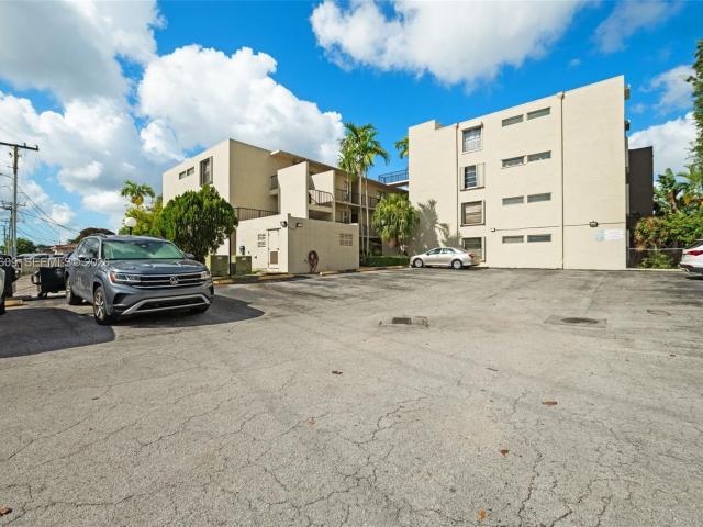 709 Curtiss Pkwy, Unit 23, Miami Springs, FL 33166 | MLS #A12004 | Compass