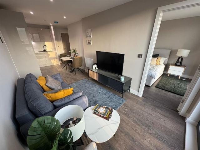 709 Aquitania, West Waterloo Place, 3 Triskelion Way L3, 1 bed flat to rent, £850 pcm | PrimeLocation