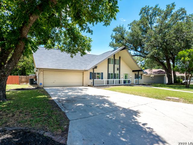 709 Balfour Dr