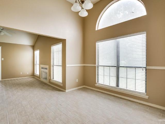 709 Brazos Circle UT8