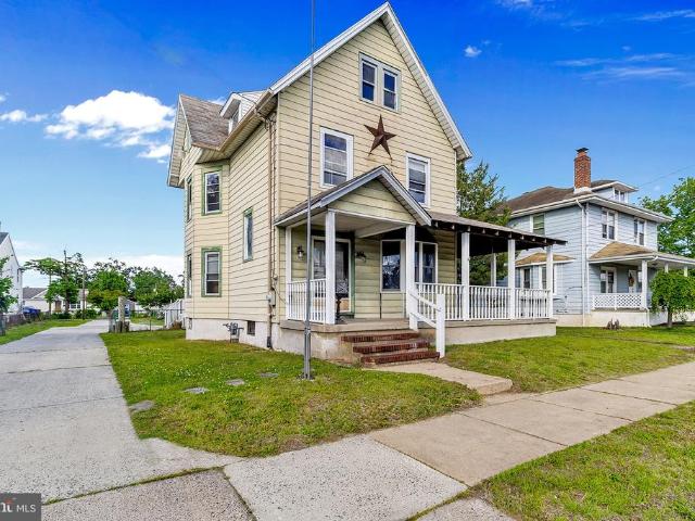 709 Bridgeboro Street