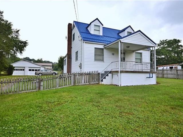 709 Brinkerton Rd, Greensburg, PA 15601