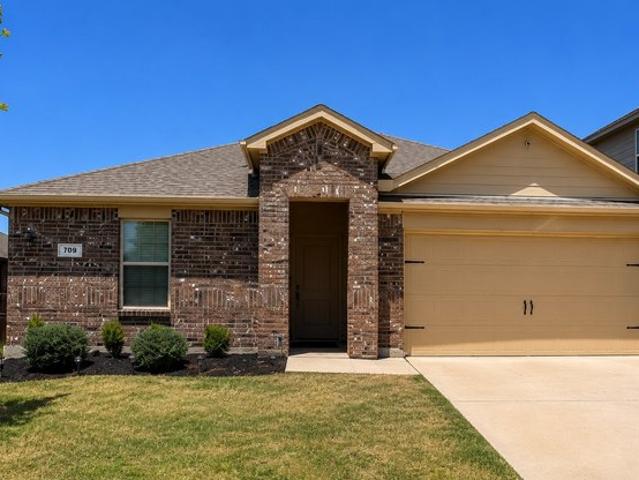 709 Glover Dr, Aubrey, TX 76227