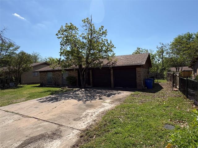 709 Drake Ln, Taylor, TX 76574 | Compass