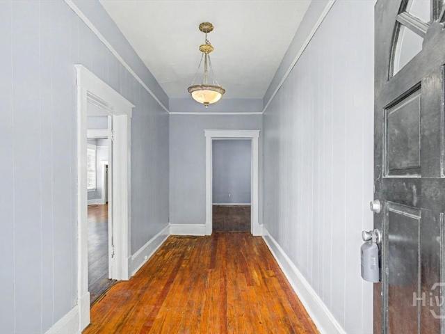 709 E 35th Street