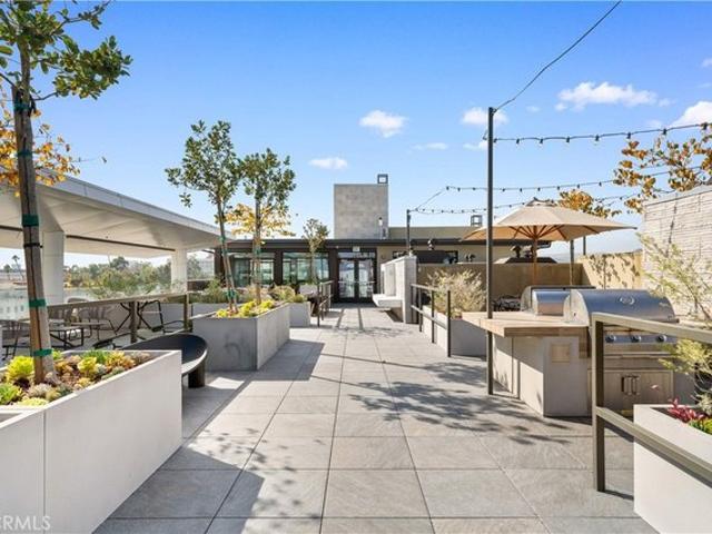 709 E Walnut St Unit 220, Pasadena, CA 91101
